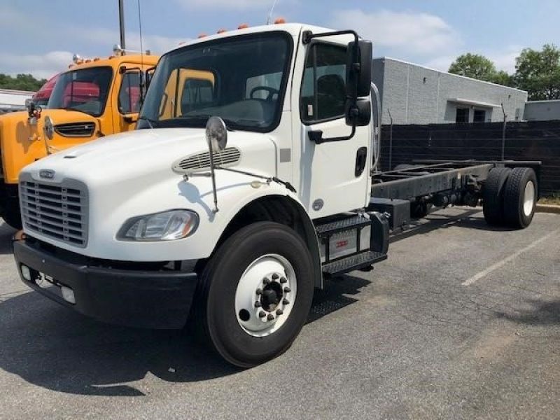 2014 FREIGHTLINER BUSINESS CLASS M2 106 - Johnson Truck Center